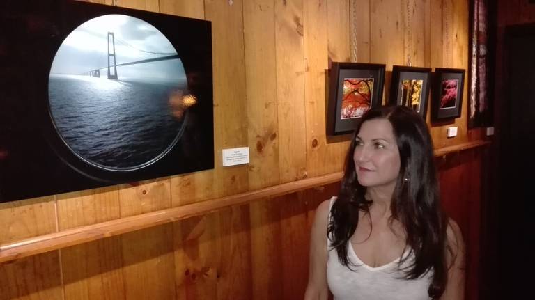 Fabiola Moreno expone sus instantes de la naturaleza iluminada en el 1900